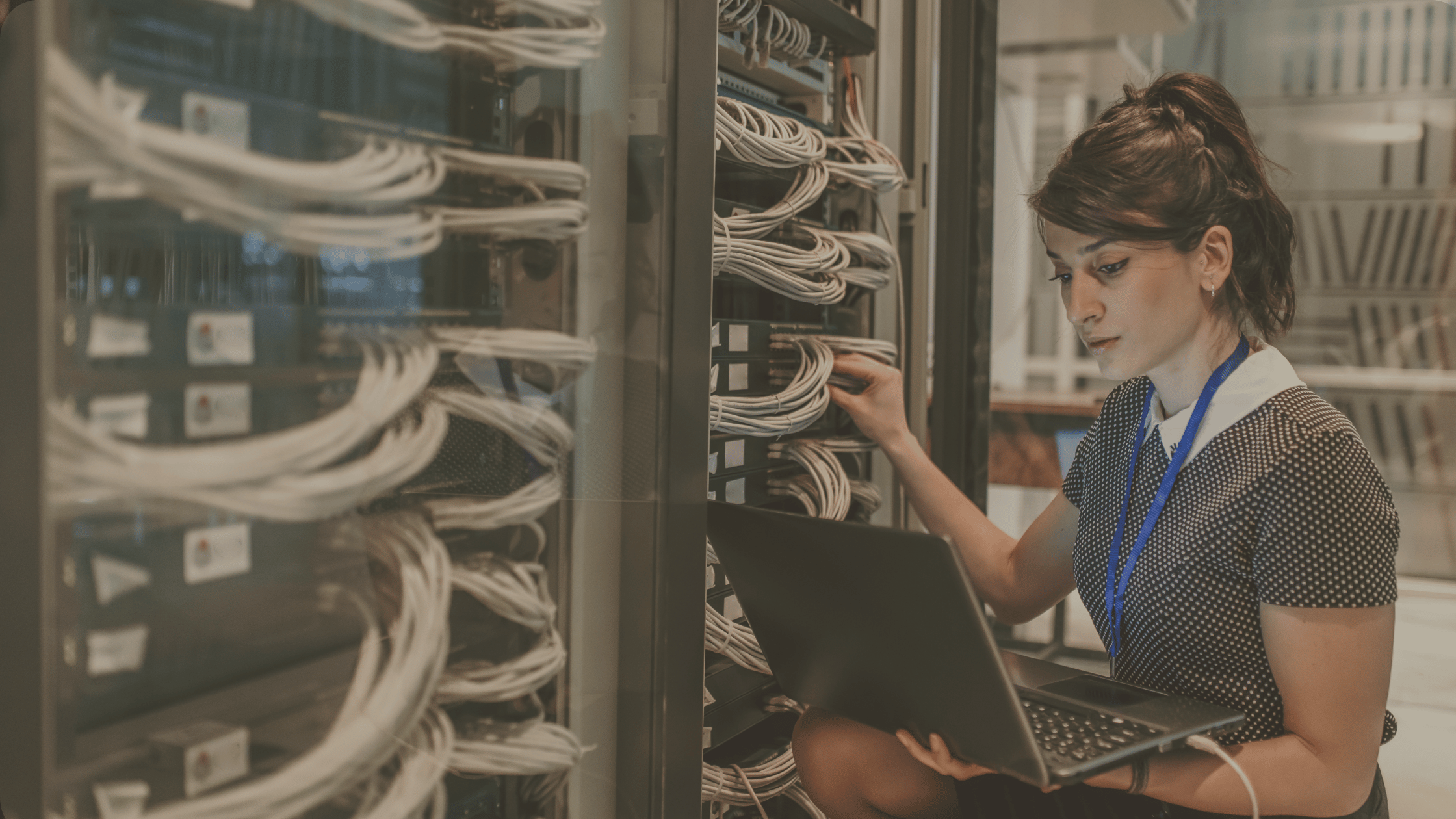 Optimize B2B Server Rooms with Effective Cable Management